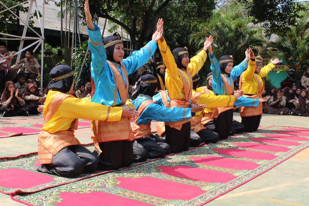 Ekstrakulikuler Seni Tari Sekolah SMK Trimulia Jakarta | SMK Trimulia ...